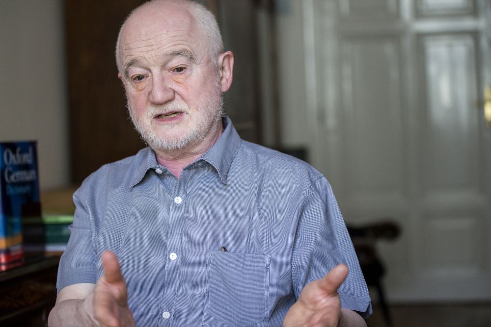Nádasdy Ádám: Mindenki azt hiszi, hogy csak ő olyan - Könyves magazin Nádasdy Ádám: Mindenki azt hiszi, hogy csak ő olyan - Könyves magazin
