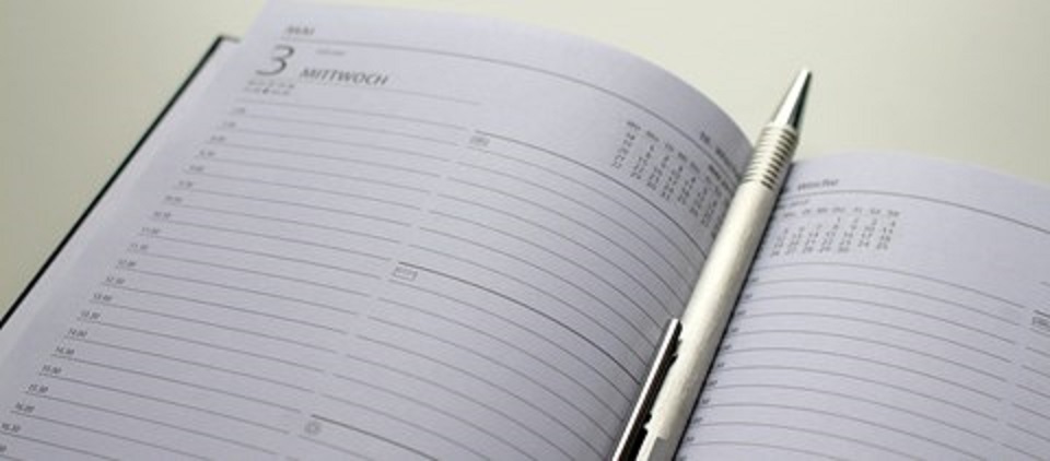 MUNKAREND VÁLTOZÁS ÉRDEN IS: Jövőre így alakulnak a munkaszüneti napok ...