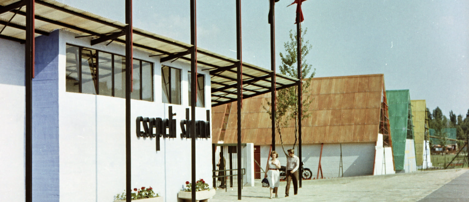 Egyszer volt: az első fecskék a Csepeli Strandon 60 éve - CSEPELIEK ÚJSÁGA