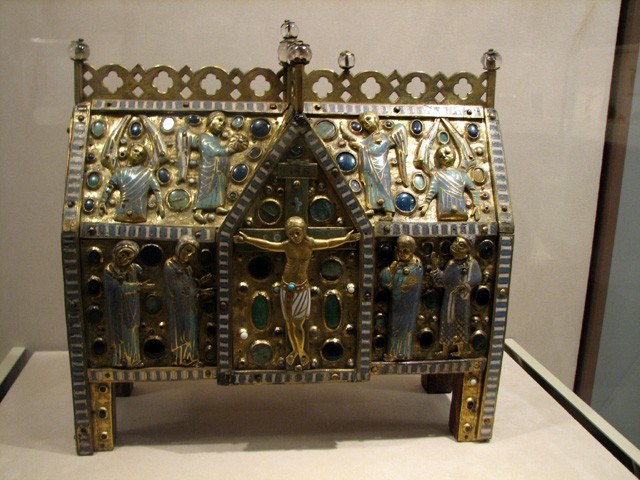 A legértékesebb tárgyak a Metropolitan és a Cariói Museumban ...