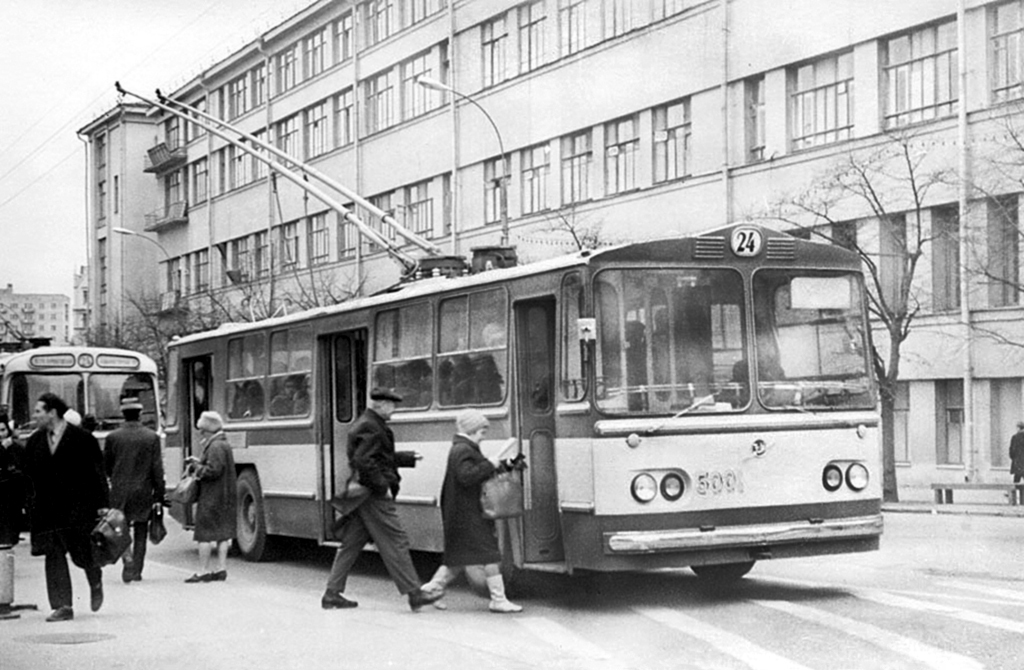 A trolibuszgyár - Omnibusz