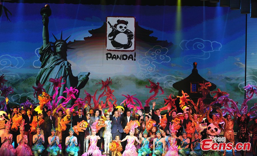 Las Vegas - a PANDA! kínai show első előadása - Pekingi Kacsa