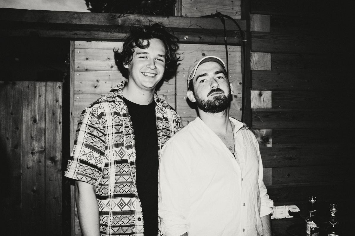 „Ahol száz madár vághat rajtad keresztül” – Dalpremier! Labek & Chrobak ...