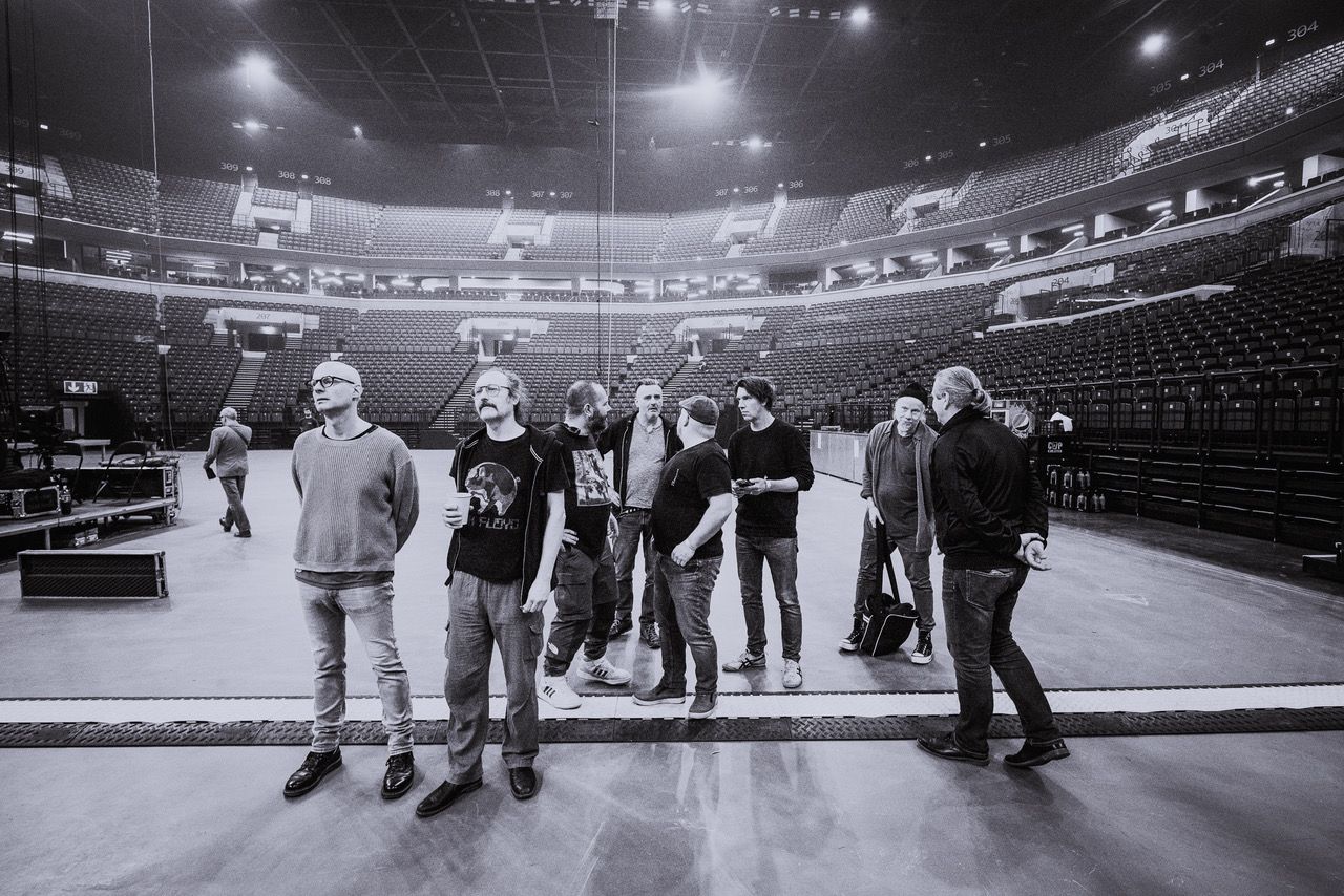 Nézd meg a Quimby MVM Dome-os koncertjét a kulisszák mögül! - Recorder