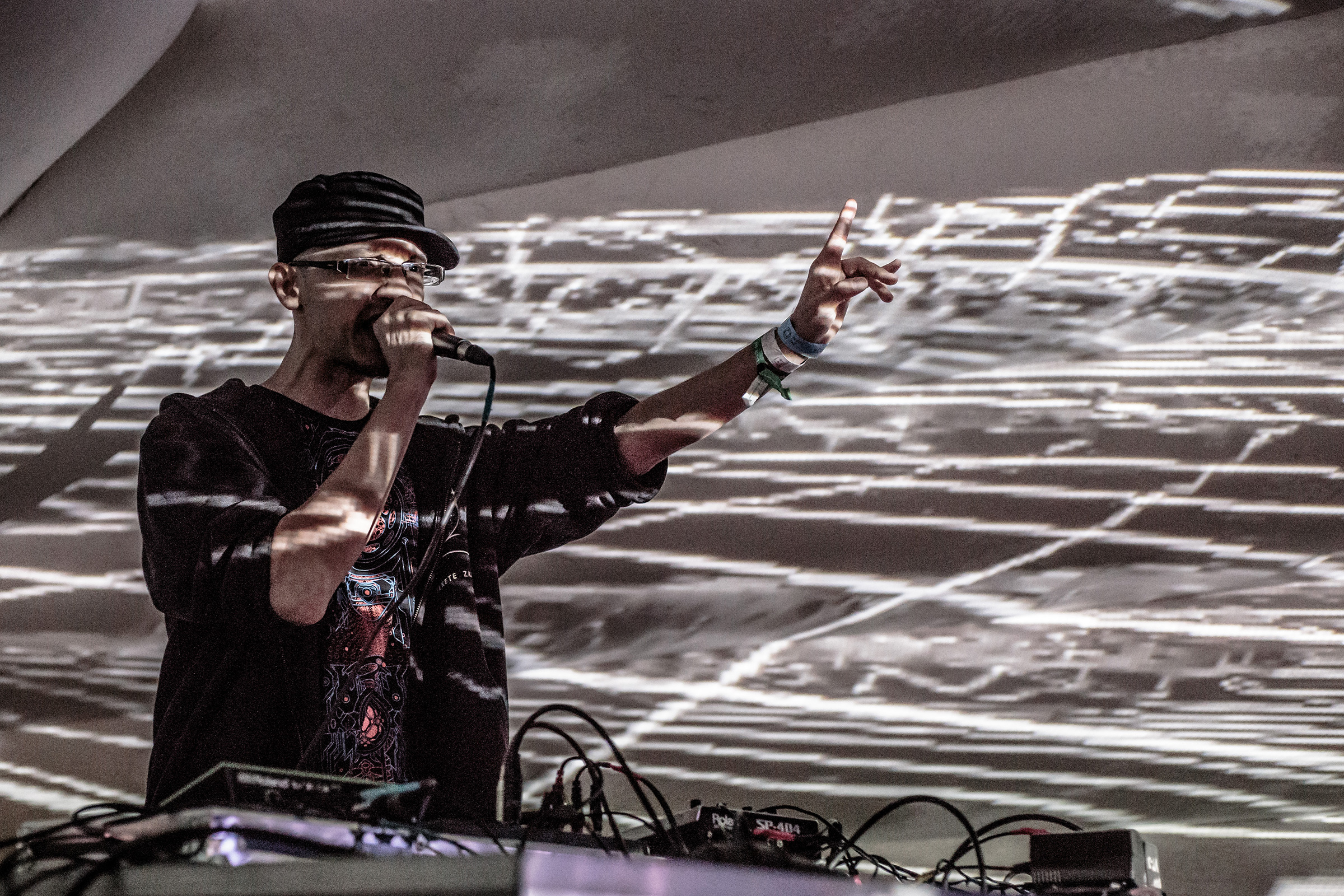 Albumpremier! Planetdamage: Relapse Protocol - Recorder