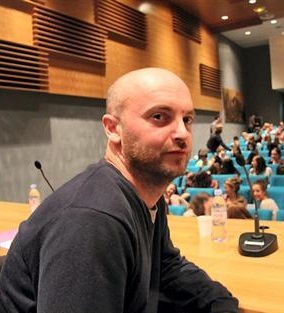 A BELSŐ BÉKE NYOMÁBAN - A Hajnal Szép Sugara