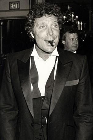 Világsztárok, akik szivaroznak - Sir Tom Jones - Szivarozok tehát vagyok!