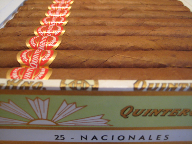 Quintero - Nacionales Szivar Tesztelés a Szivarklubban - Szivarozok ...