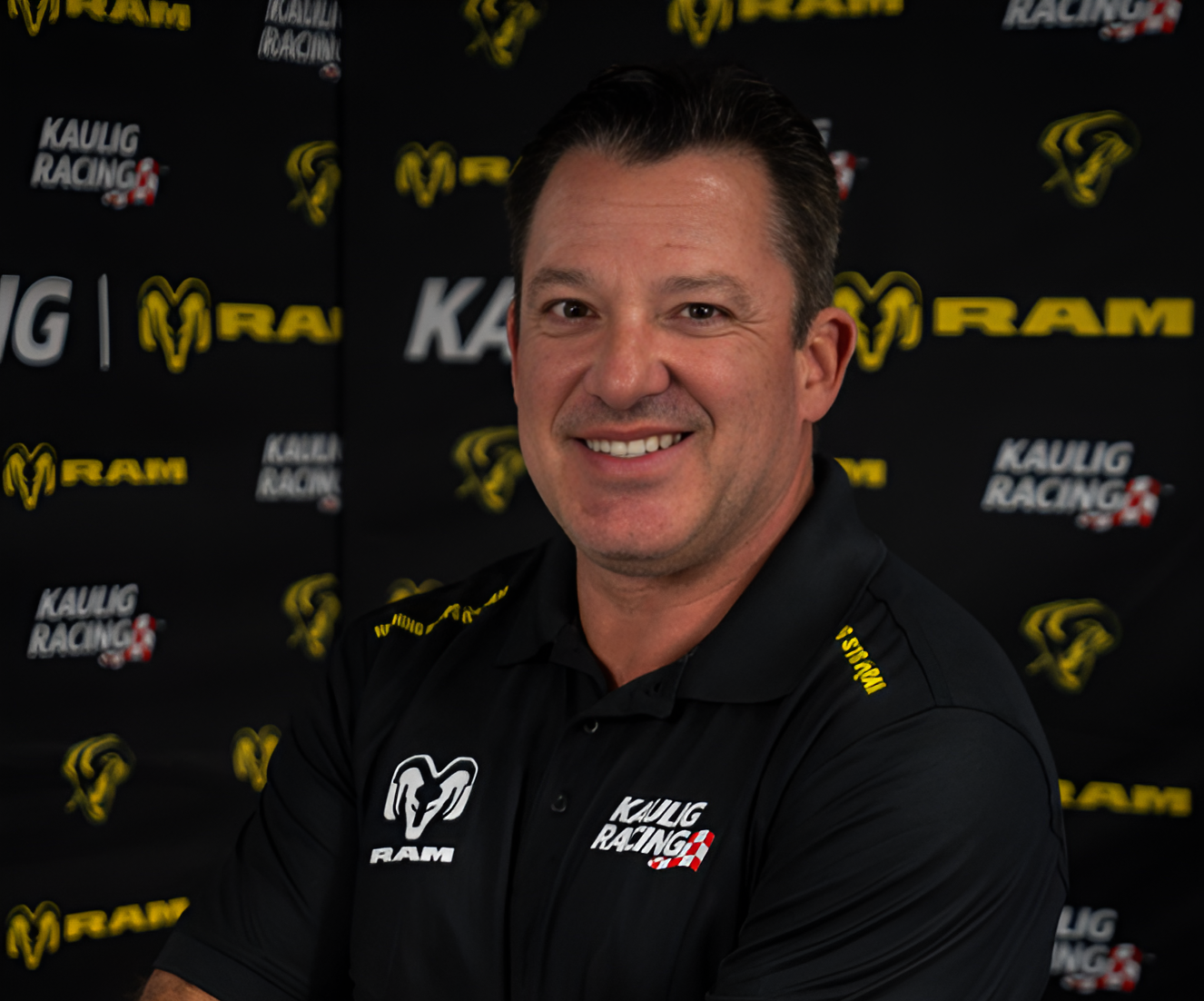 10 év után újra a NASCAR-ban versenyez a modern kori autósport ...